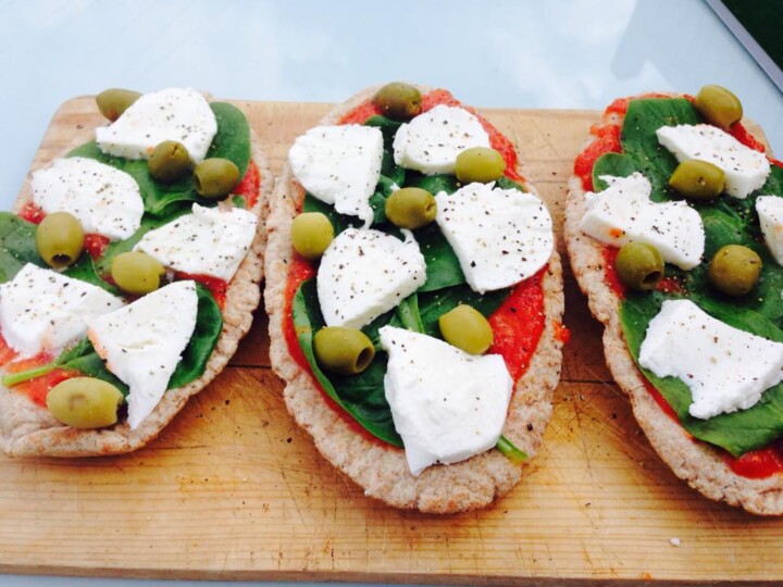 Quick healthy pizza recipe - Hedi Hearts