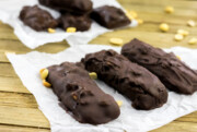 Clean eating snickers bars recipe - Hedi Hearts