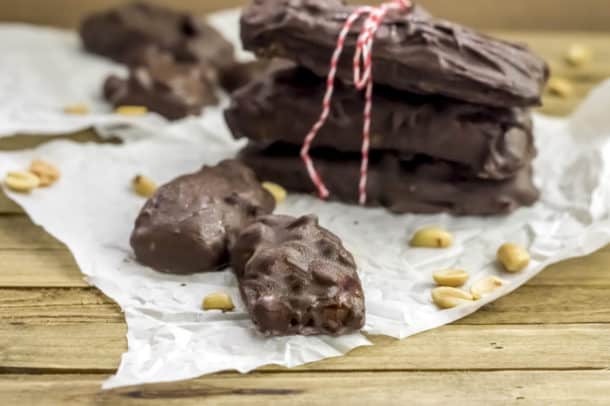 Clean eating snickers bars recipe - Hedi Hearts