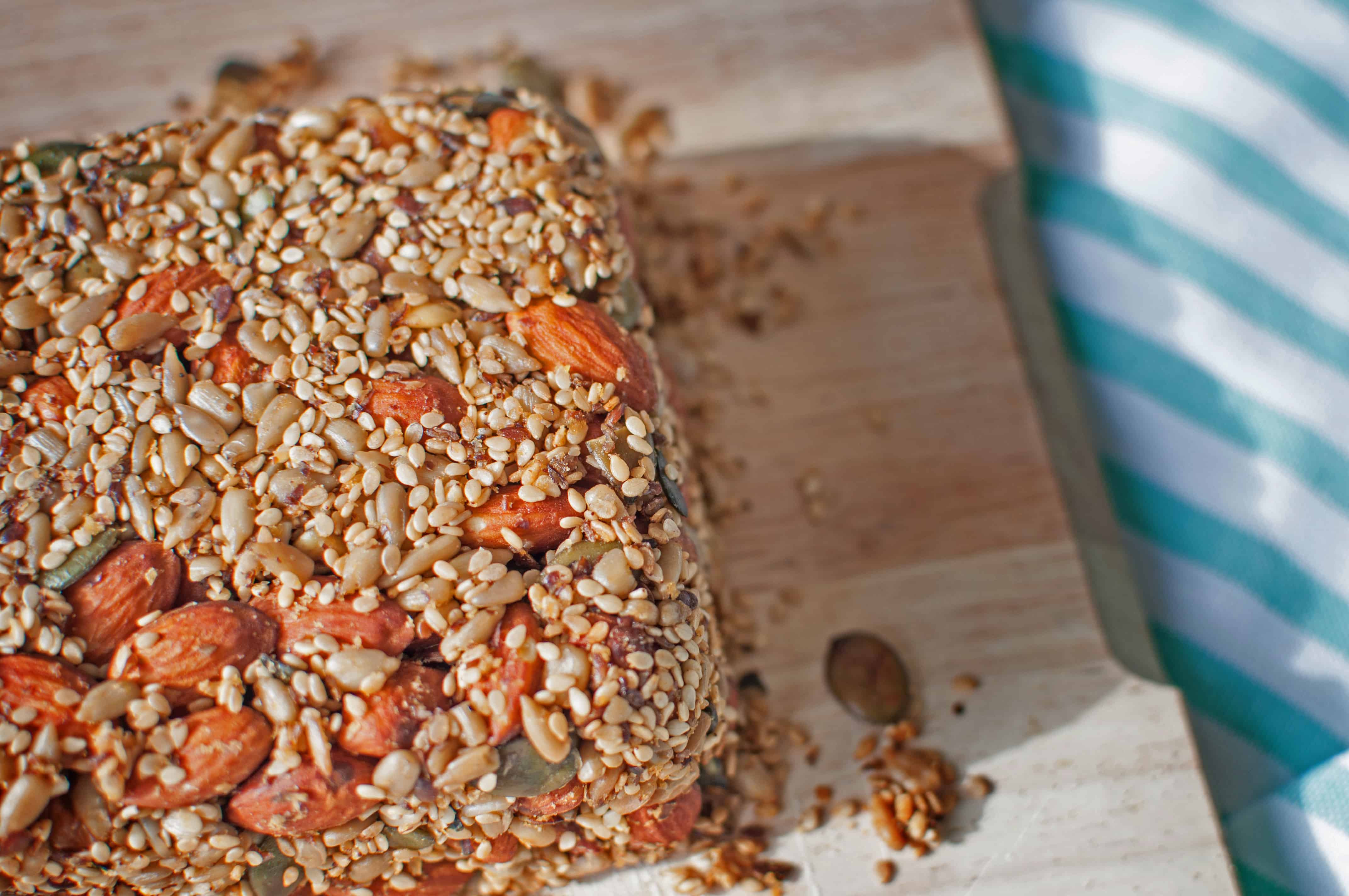 Clean eating flourless bread recipe - Super easy, paleo and gluten free