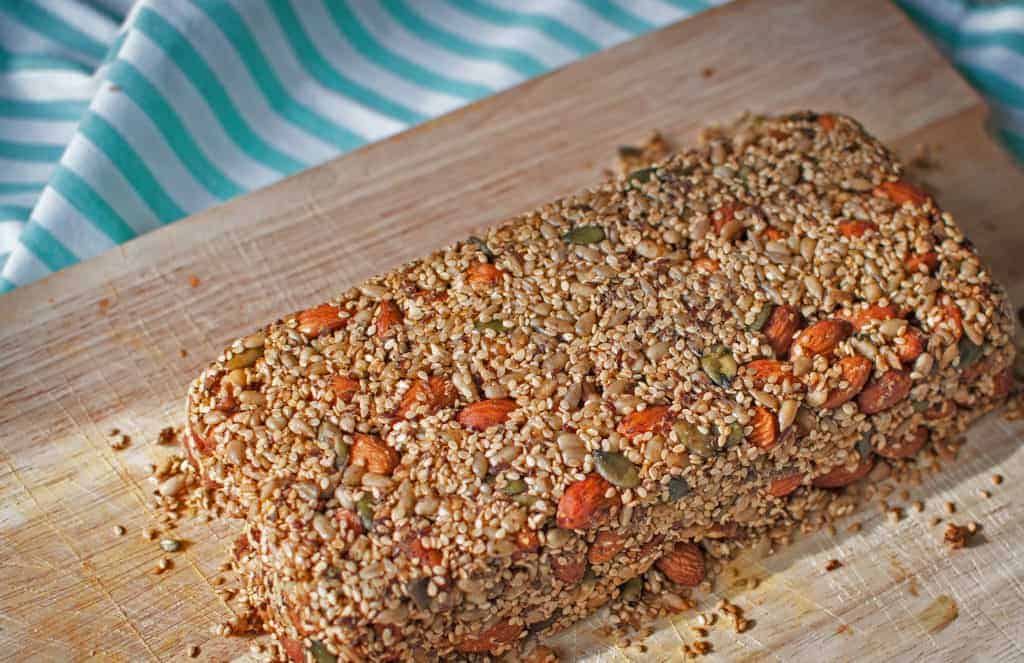 Clean eating flourless bread recipe - Super easy, paleo and gluten free
